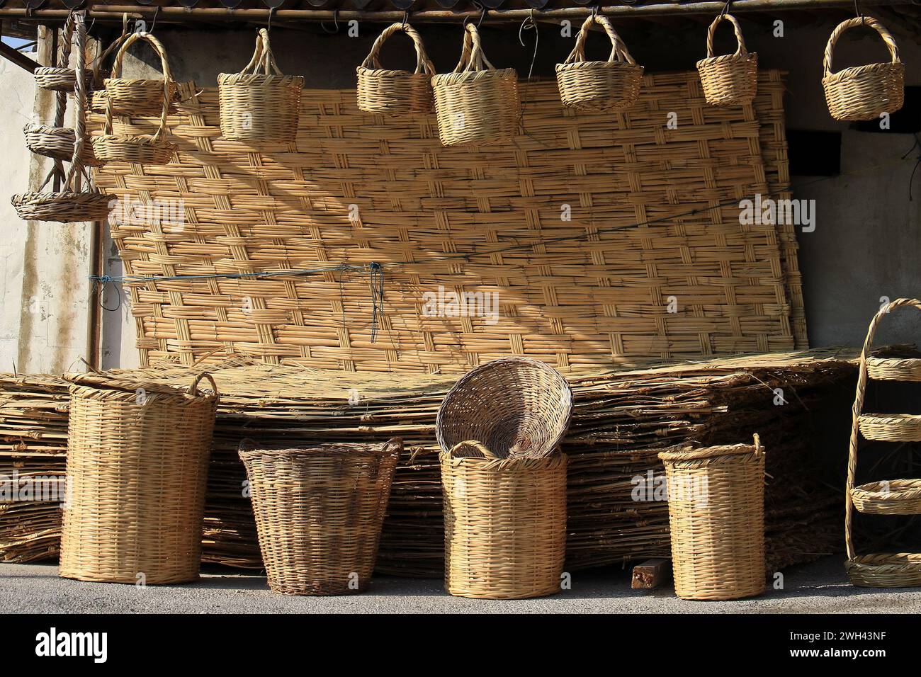 Lebanon craft hi-res stock photography and images - Alamy