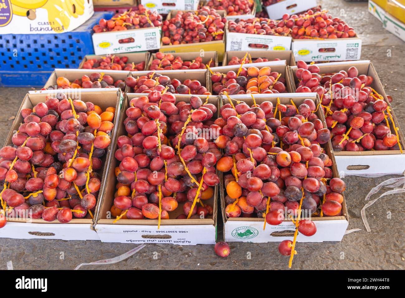 Boxes of dates hi-res stock photography and images - Alamy