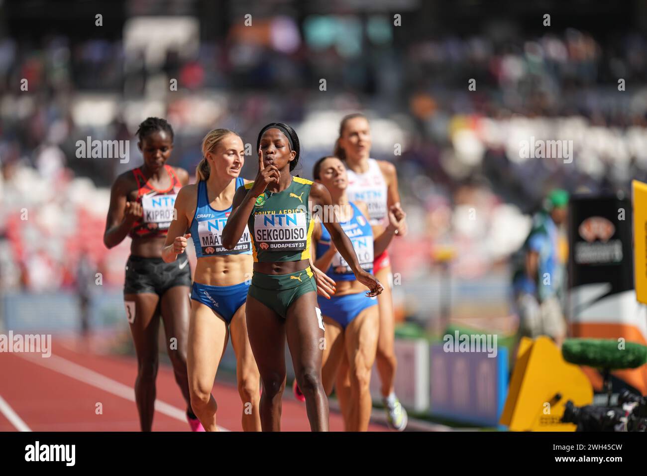 Prudence SEKGODISO participating in the 800 meters at the World ...
