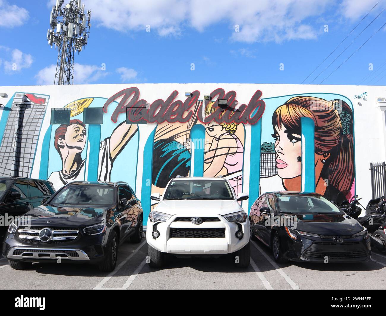 Street view Wynwood Miami Florida USA Stock Photo - Alamy