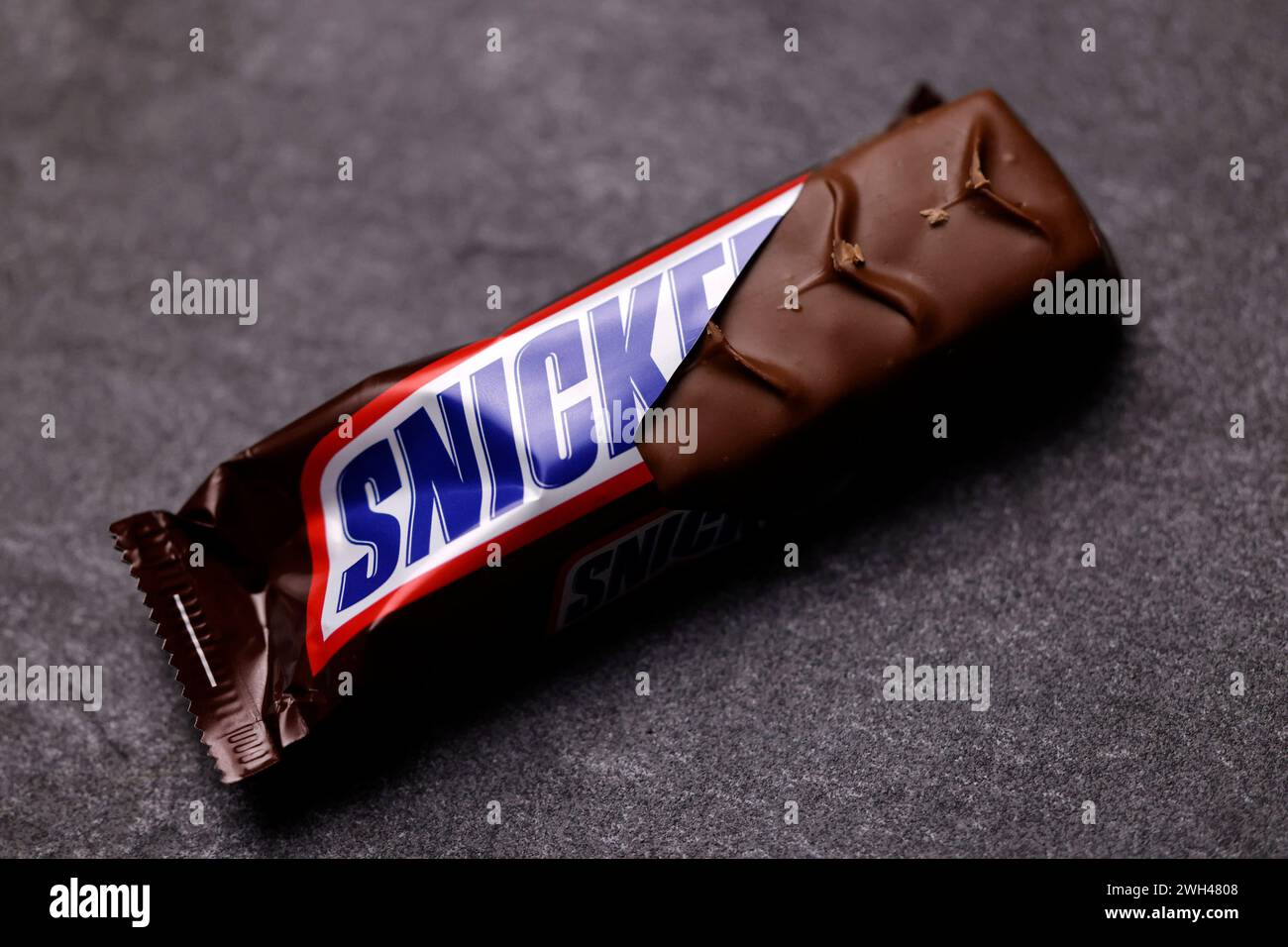 Snickersriegel hi-res stock photography and images - Alamy