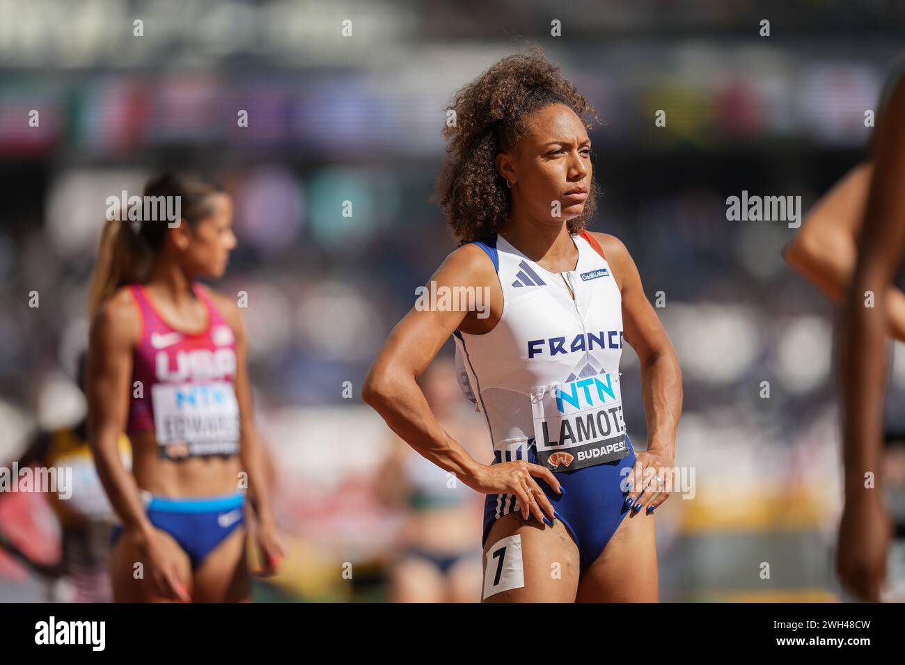 Rénelle LAMOTE participating in the 800 meters at the World Athletics ...