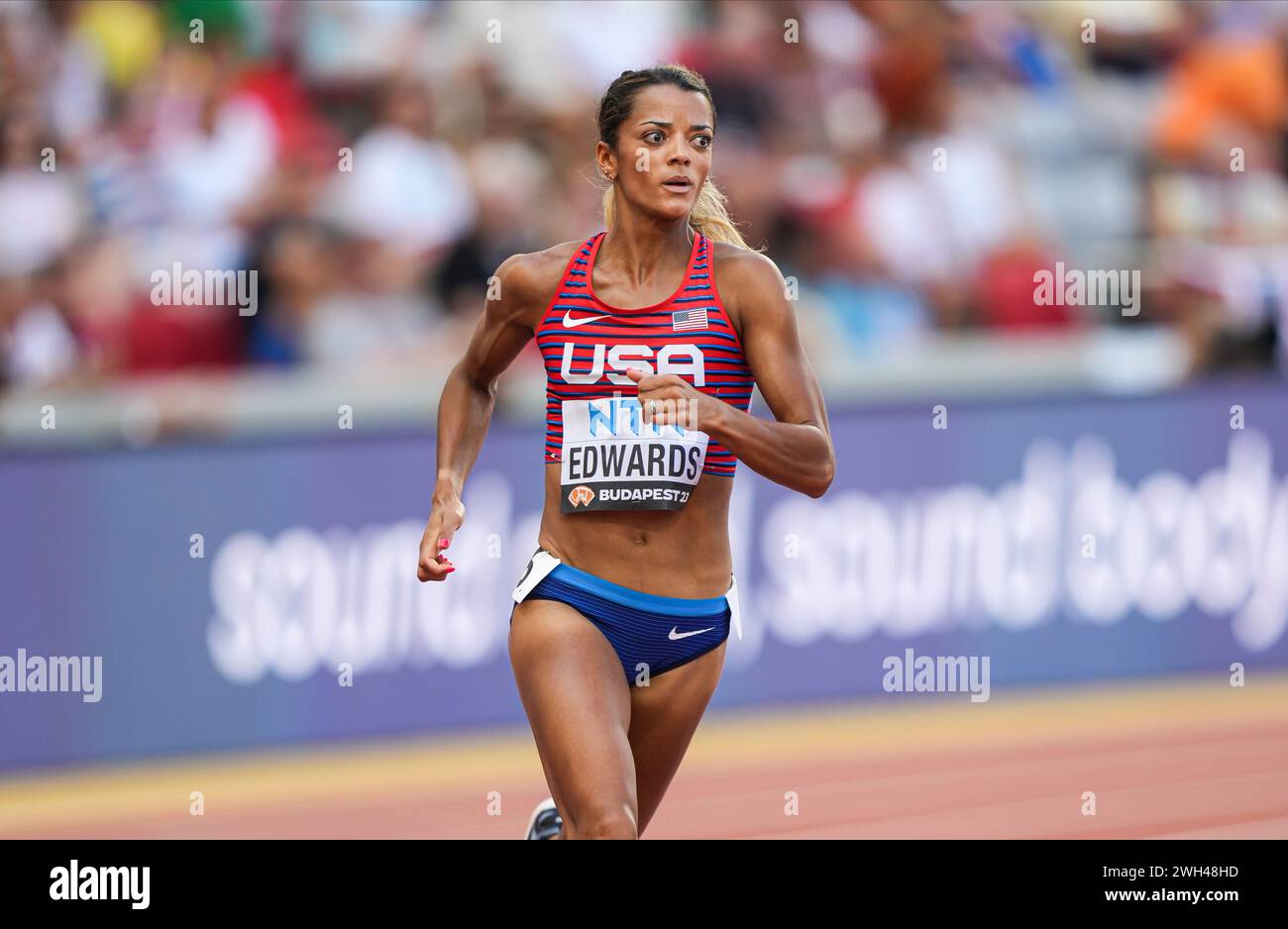 Kaela EDWARDS participating in the 800 meters at the World Athletics ...