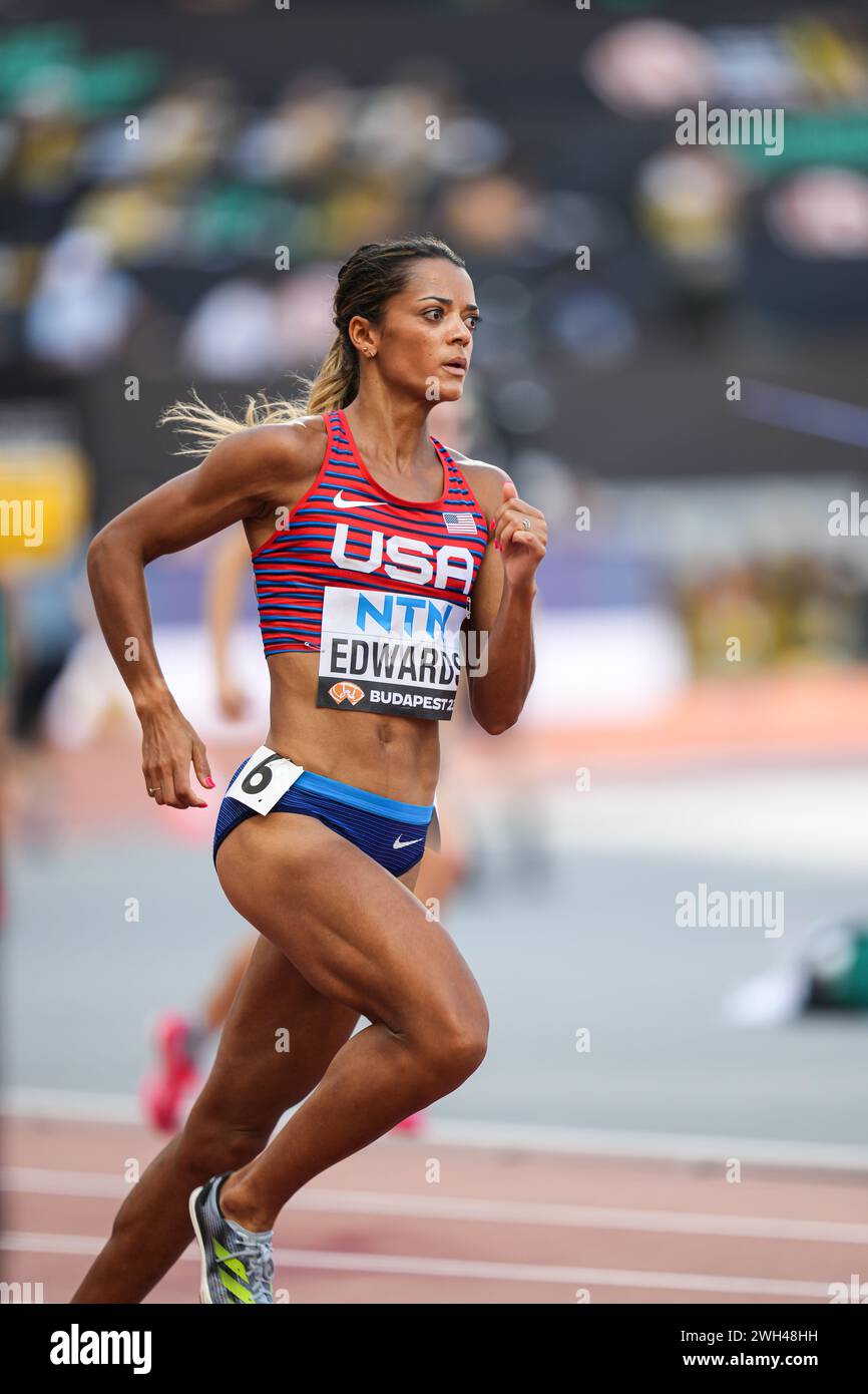 Kaela EDWARDS participating in the 800 meters at the World Athletics ...