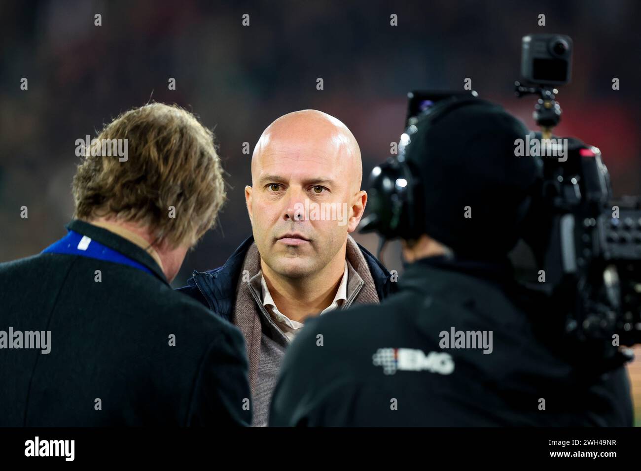 ROTTERDAM, NETHERLANDS - FEBRUARY 7: head coach Arne Slot (Feyenoord ...