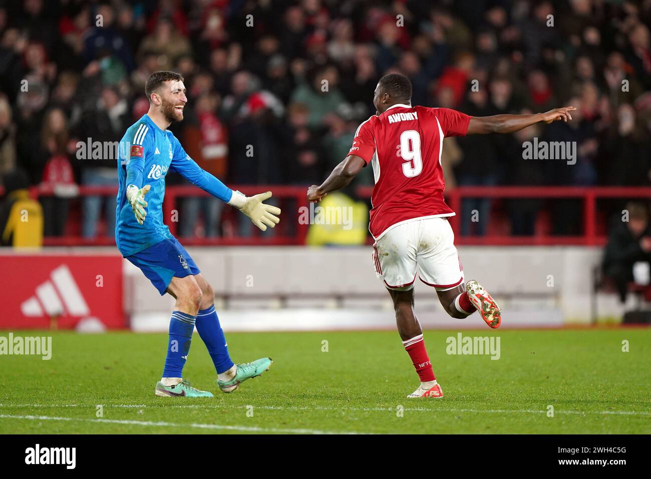 Nottingham Forest goalkeeper Matt Turner and Taiwo Awoniyi celebrate ...