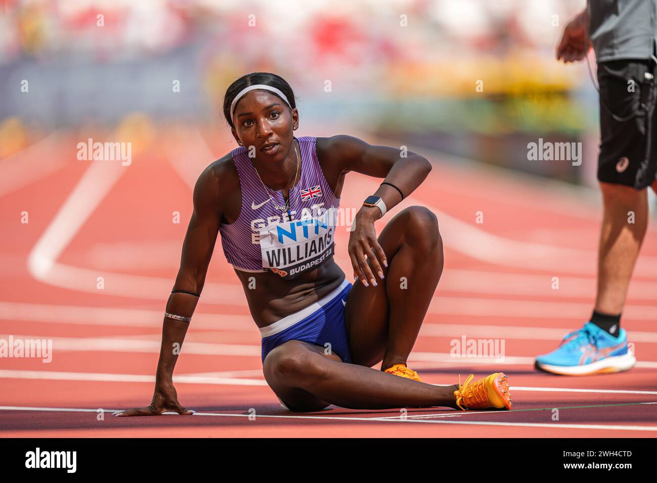 Bianca WILLIAMS participating in the 200 meters at the World Athletics ...