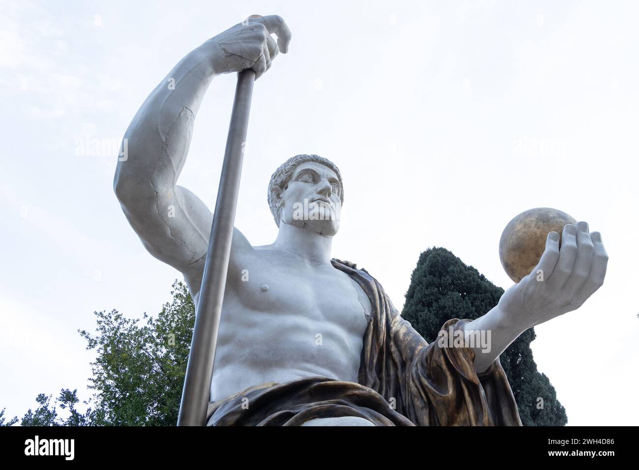 Statue statua villa hi-res stock photography and images - Alamy