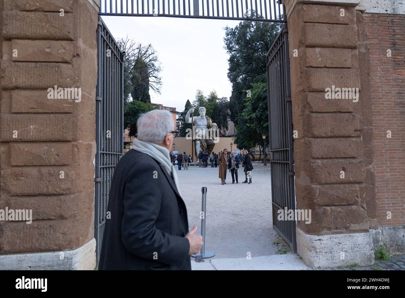 Statue statua villa hi-res stock photography and images - Alamy