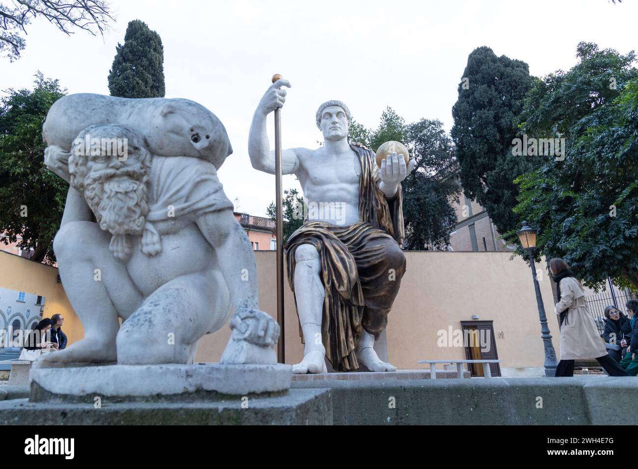 Statue statua villa hi-res stock photography and images - Alamy