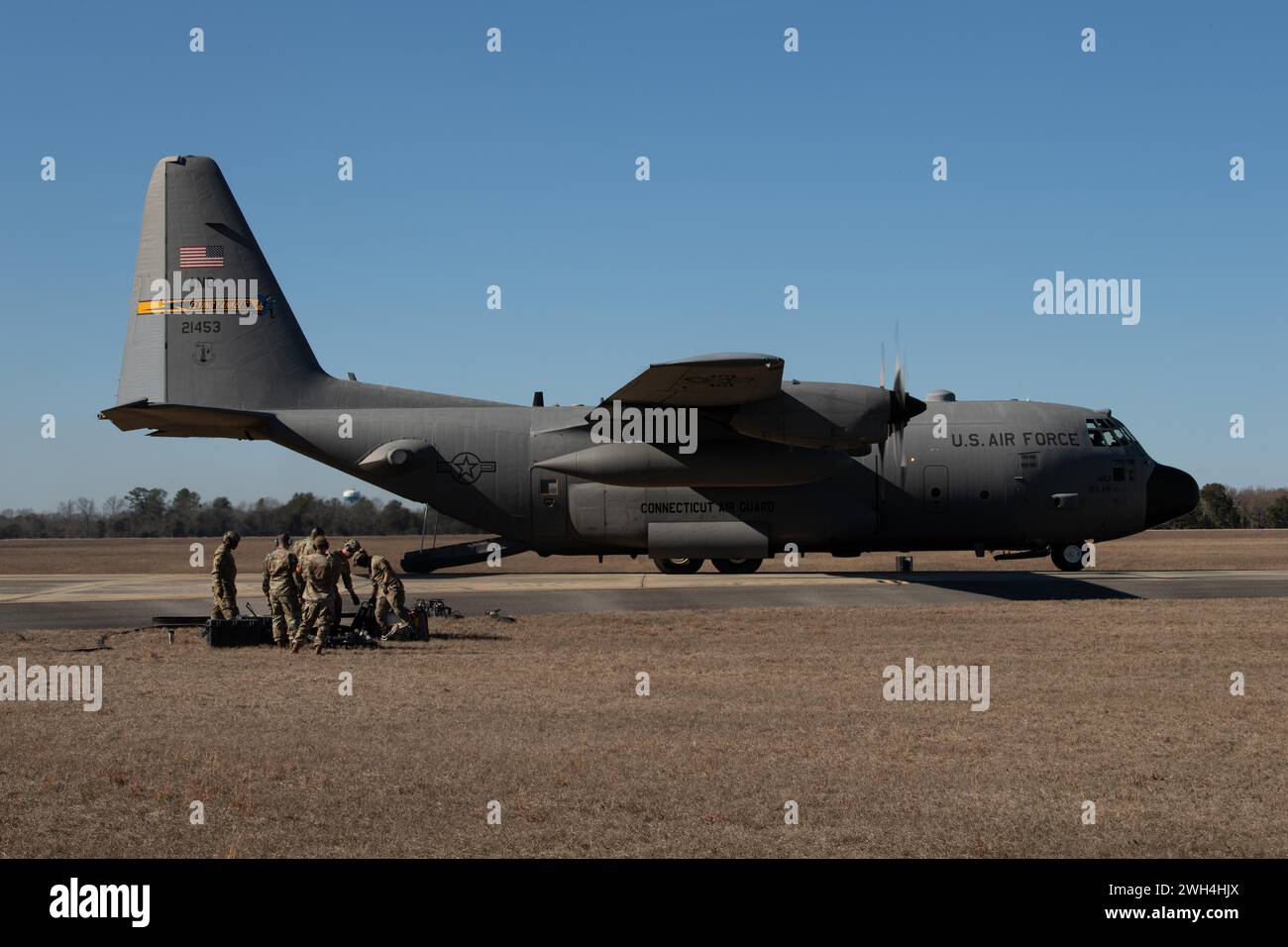 Airmen assigned to the 103rd Airlift Wing, North Kingstown, Connecticut ...