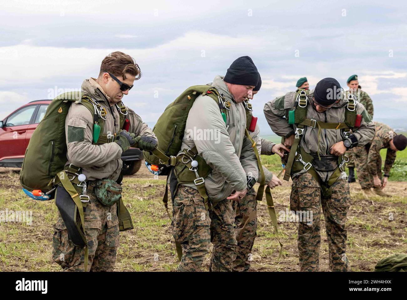 U.S. Marines assigned to 26th Marine Expeditionary Unit (Special ...