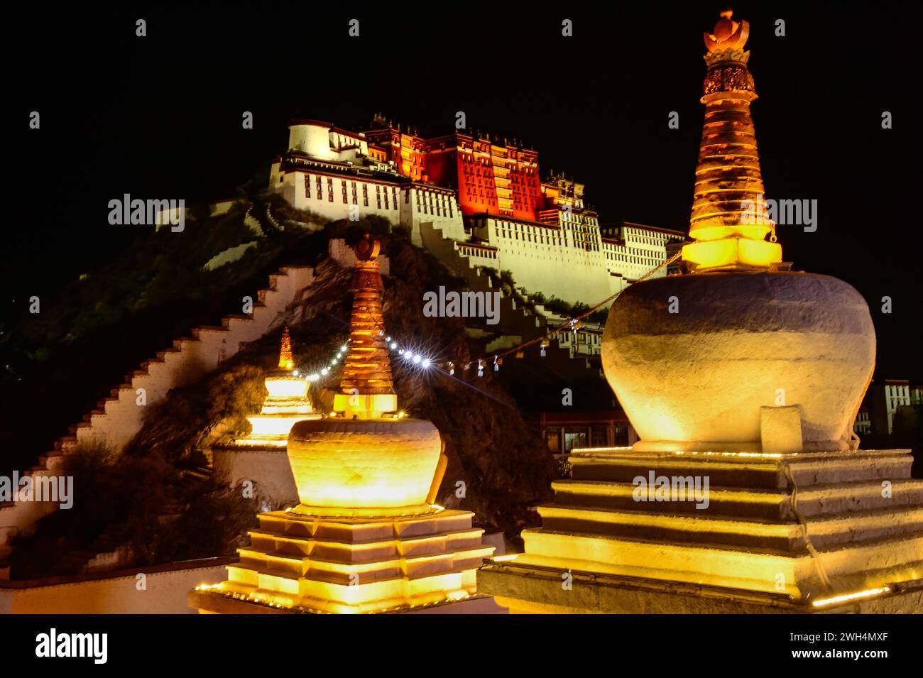 Once home to the Dalai Lama, Potala Palace was designated a UNESCO ...