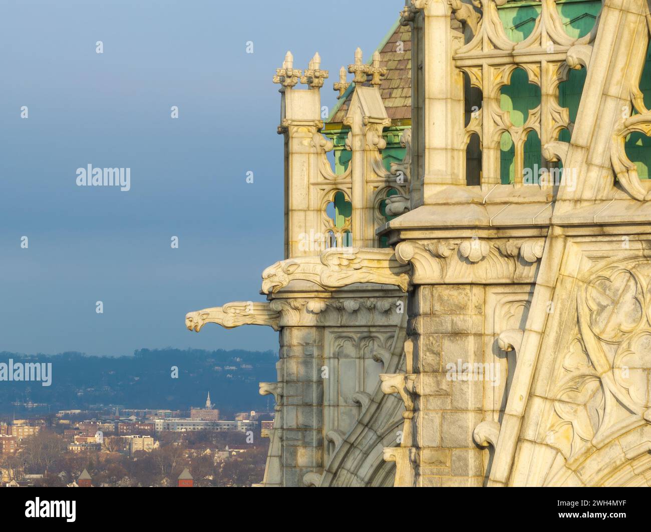 Cathedral basilica sacred heart newark hi-res stock photography and ...