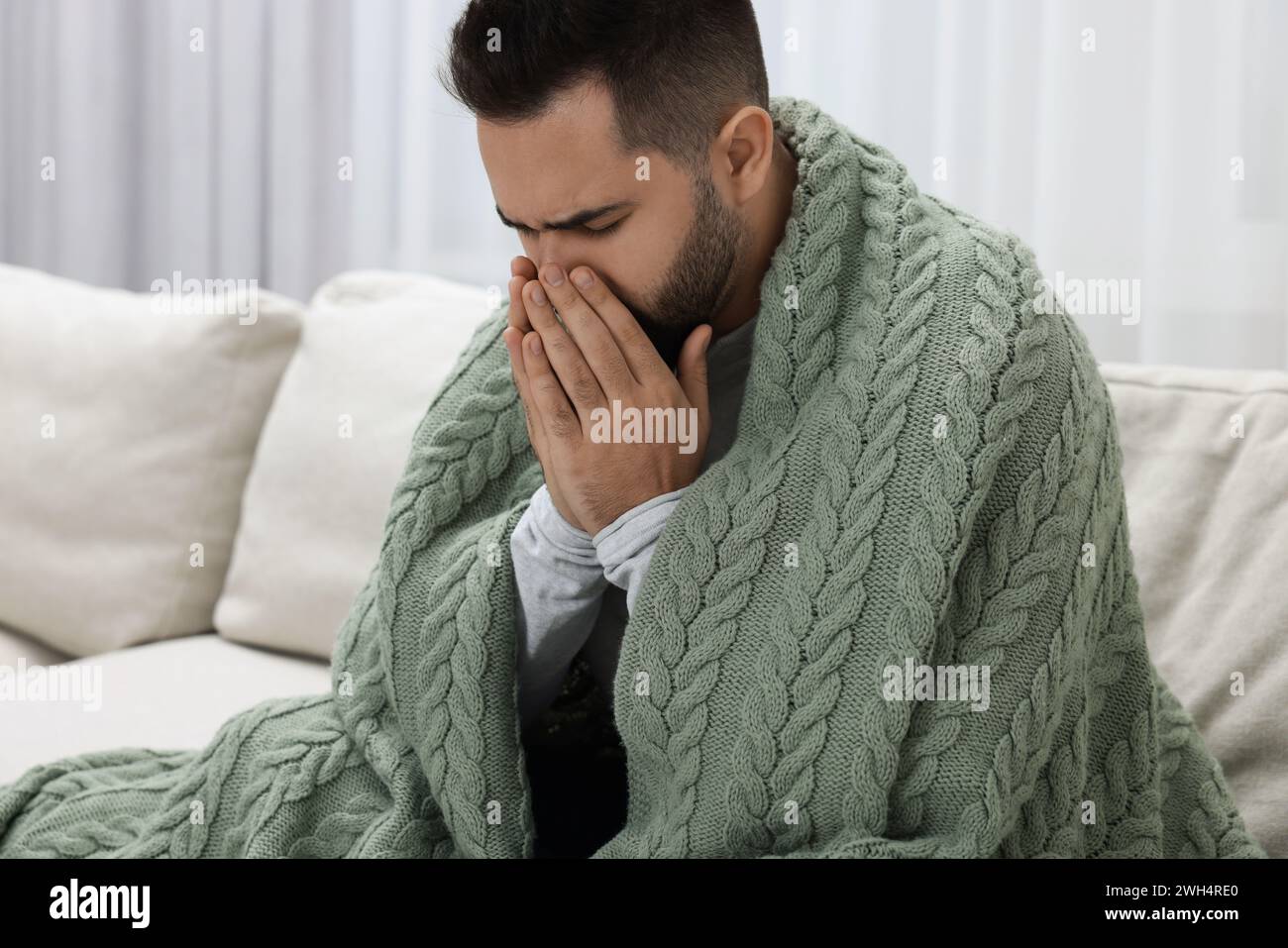 Sick male coughing symptoms bronchitis hi-res stock photography and ...