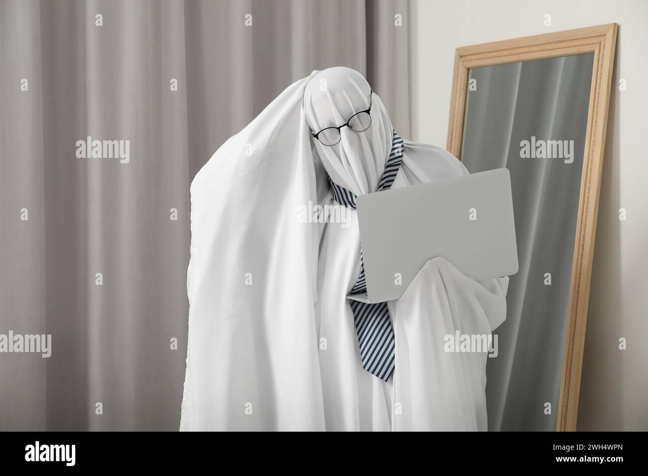 Phantom at laptop hi-res stock photography and images - Alamy