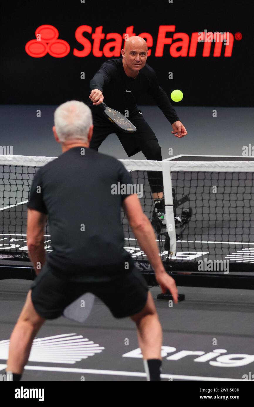 James blake live hi-res stock photography and images - Alamy