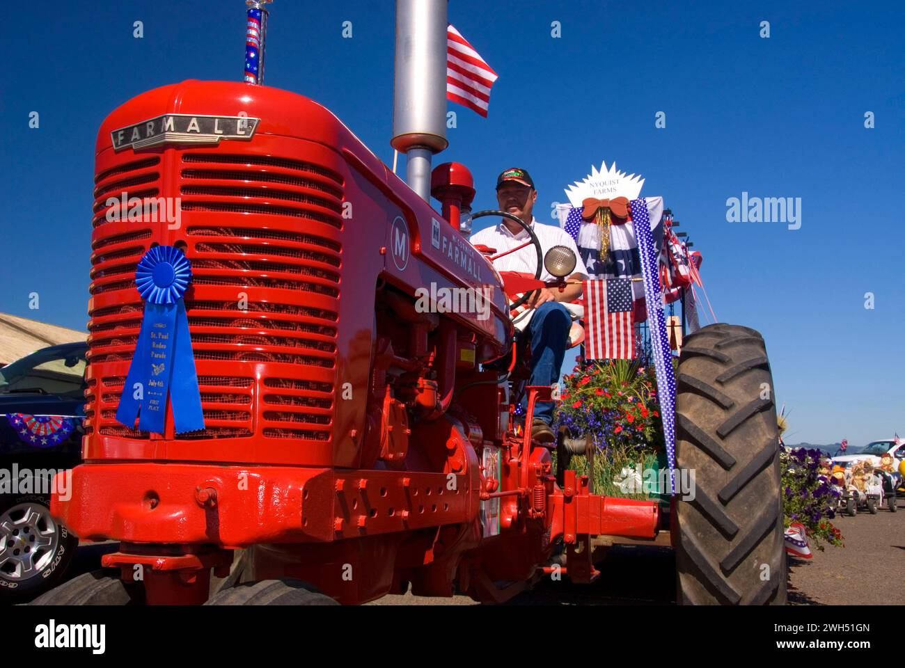 Vintage Farmall tractor, St Paul Rodeo Parade, St Paul, Oregon Stock ...