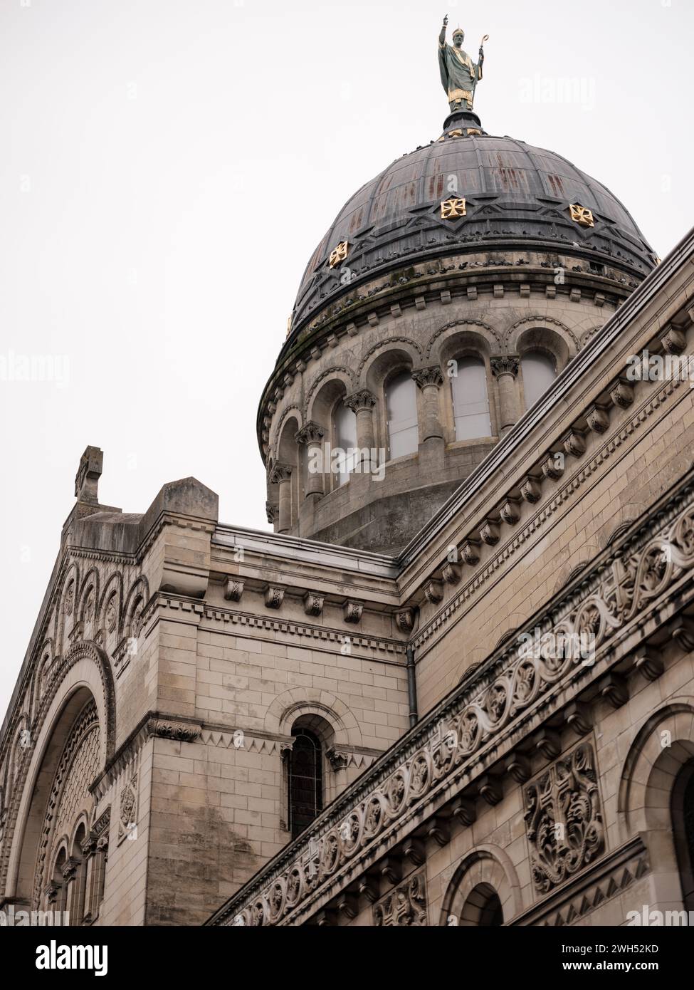 Located in the Loire Valley, Tours is renowned for its history ...