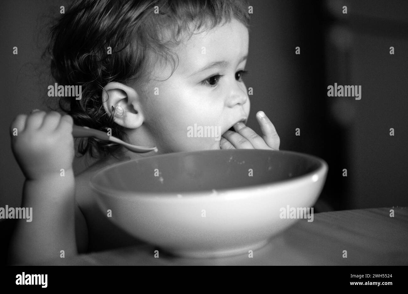 Cute kid himself eats delicious hi-res stock photography and images - Alamy