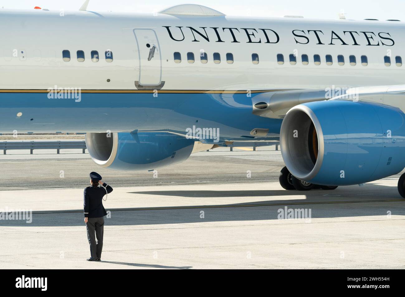 Queens, United States. 07th Feb, 2024. A US Air Force officer salutes ...