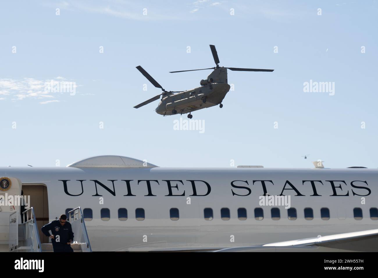 Queens, United States. 07th Feb, 2024. A military Chinook helicopter ...