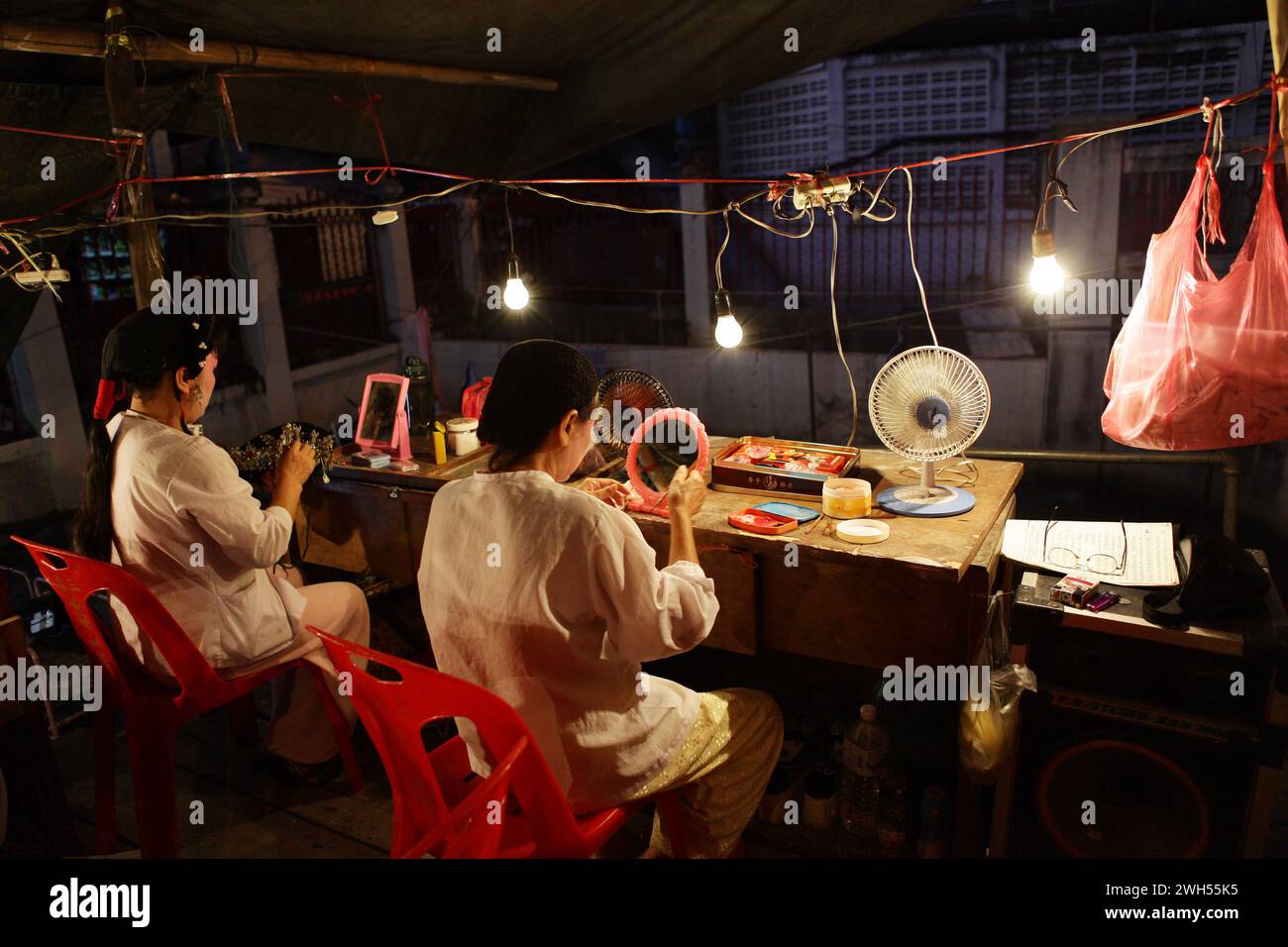 Chinese actor model singer hi-res stock photography and images - Alamy