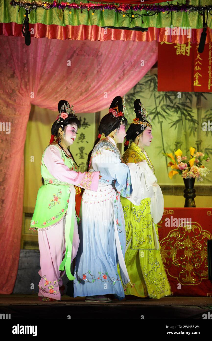 Cantonese opera singer hi-res stock photography and images - Alamy