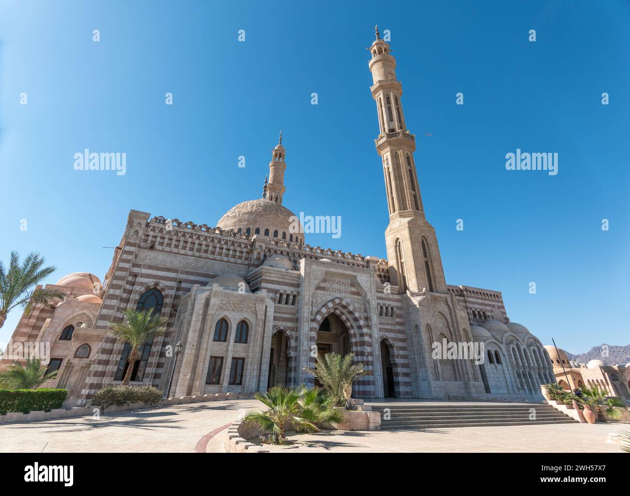 Al mustafa mosque and sharm el sheikh hi-res stock photography and ...