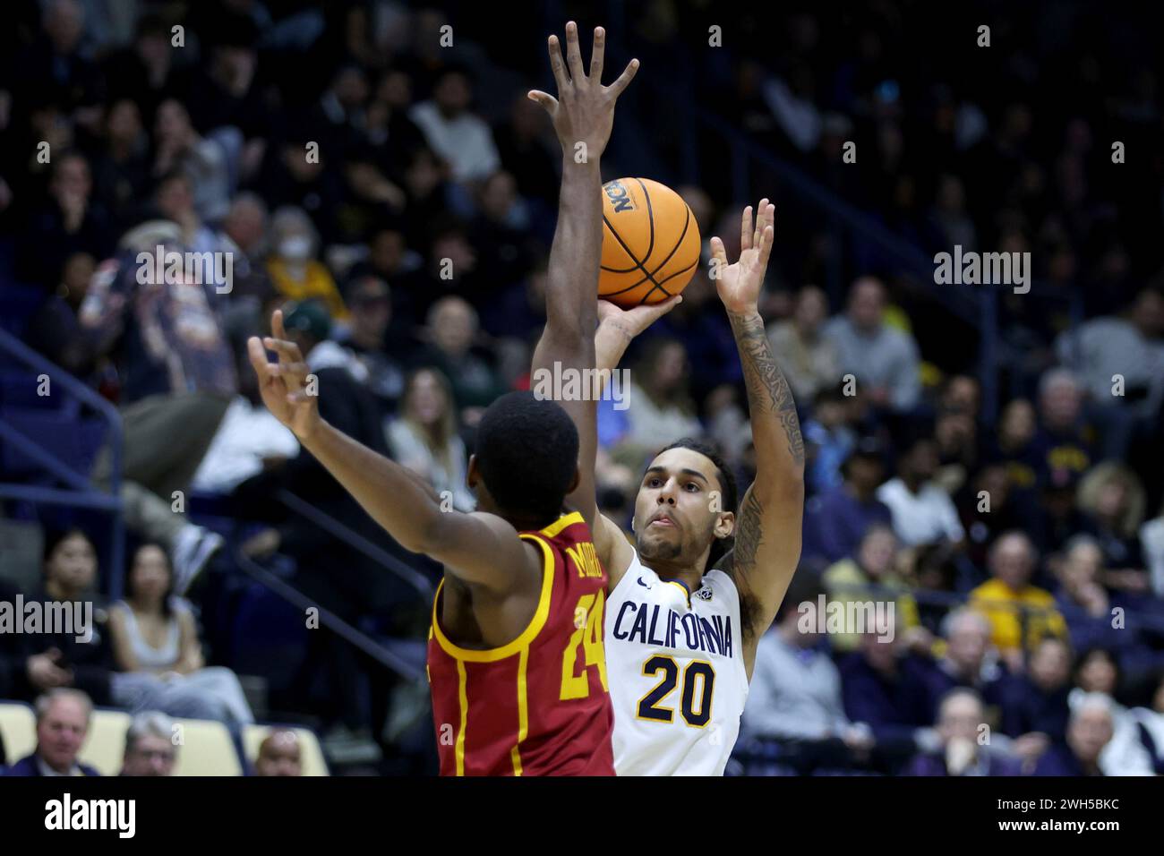 California guard Jaylon Tyson (20) shoots against Southern California ...