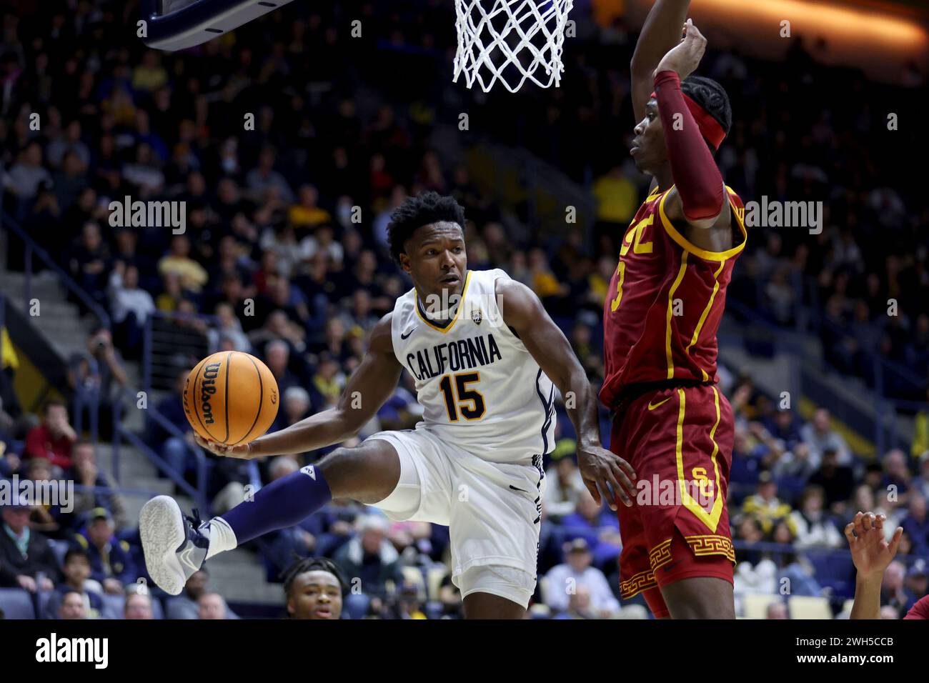 California guard Jalen Cone (15) looks to pass the ball as Southern ...