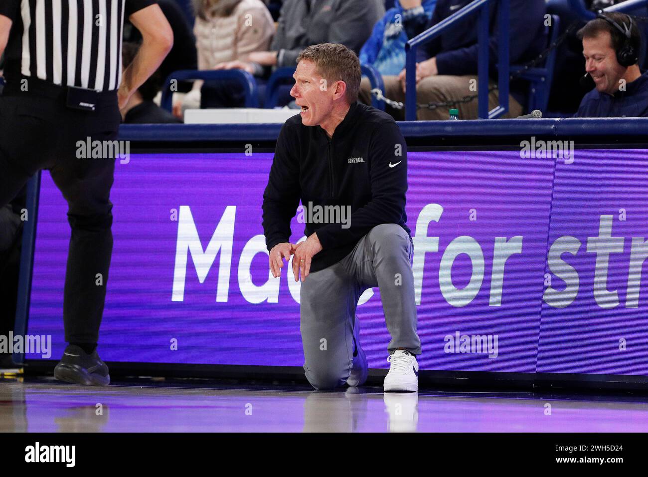 Gonzaga head coach Mark Few directs his team during the second half of ...