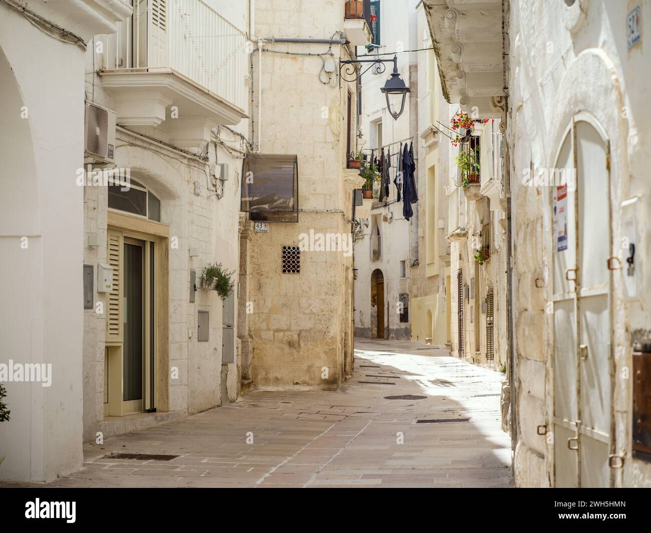 Italian streets hi-res stock photography and images - Alamy