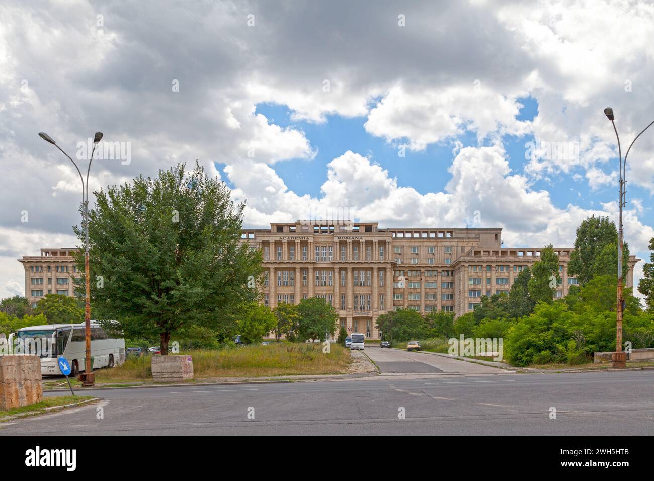 House of the romanian academy hi-res stock photography and images - Alamy