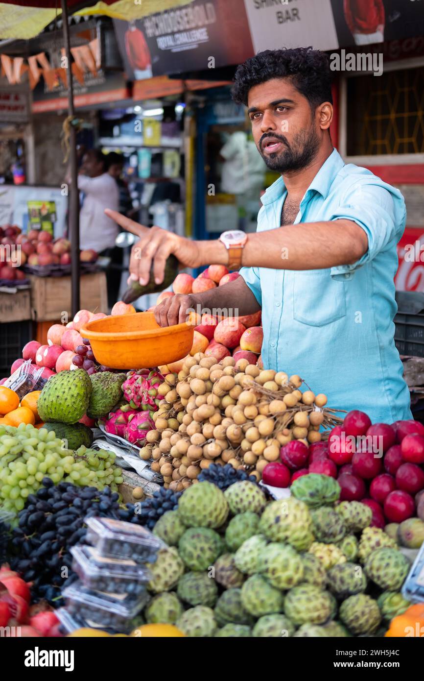 Indian vegetable market hi-res stock photography and images - Alamy