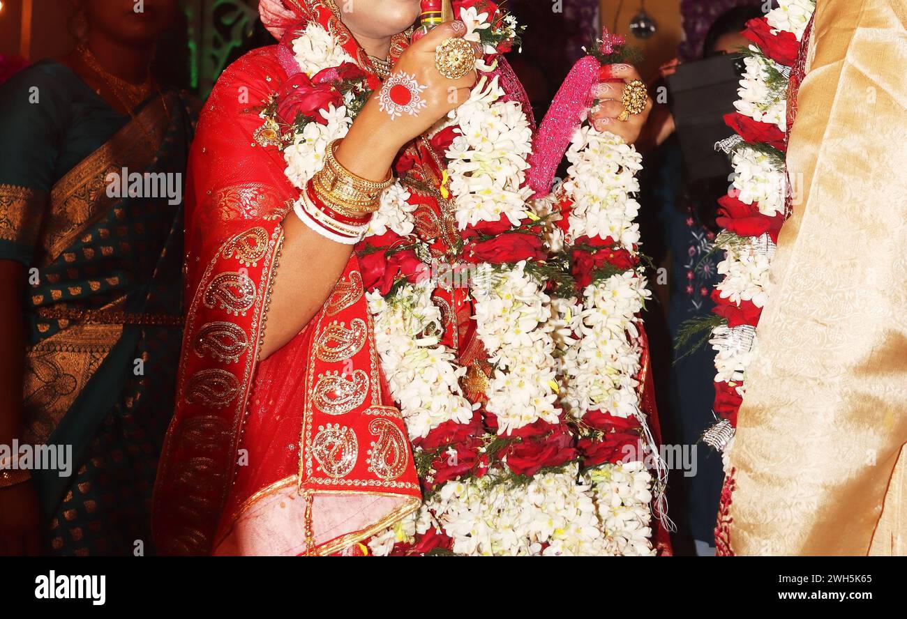 traditional indian-bengali (hindu) wedding rituals and bengali bride ...