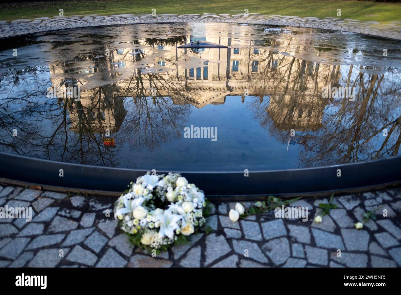 Gedenken an den 79. Jahrestag der Befreiung des Konzentrationslagers Auschwitz am Denkmal für ...