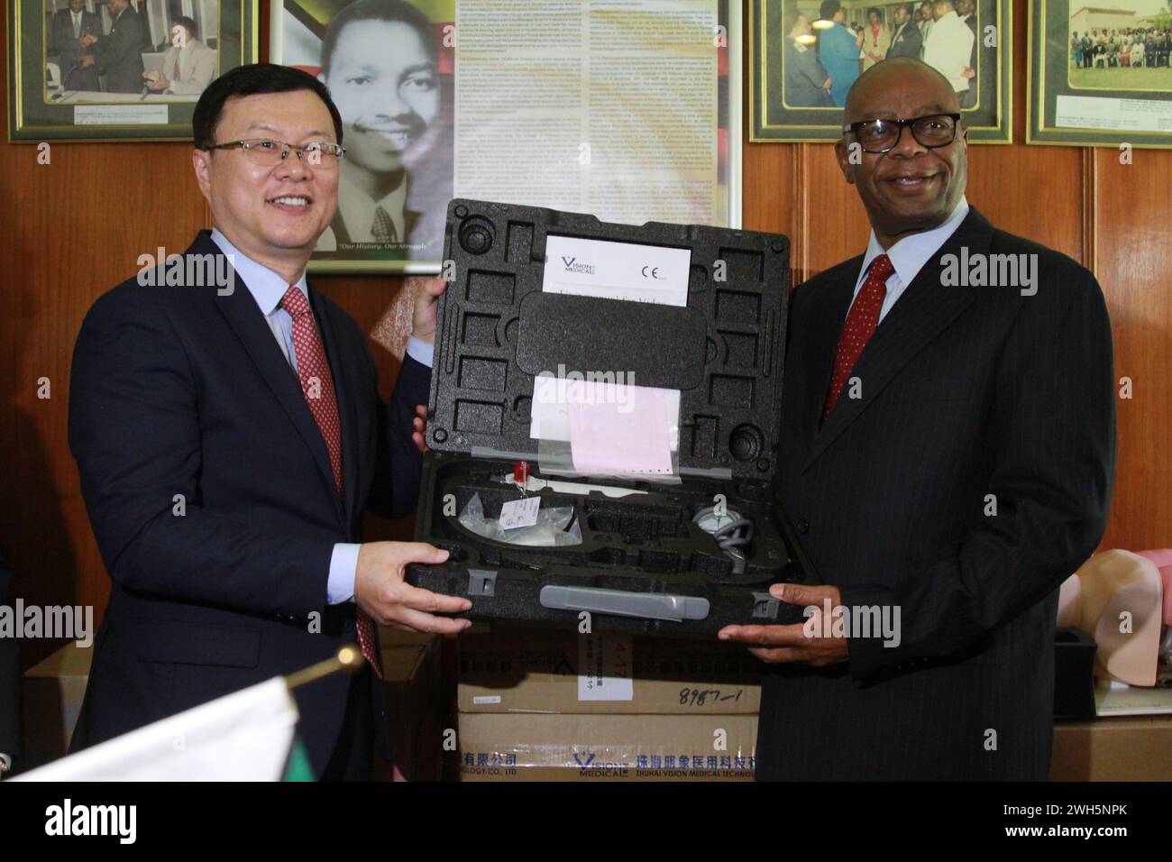 (240208) -- HARARE, Feb. 8, 2024 (Xinhua) -- Chinese Ambassador to ...