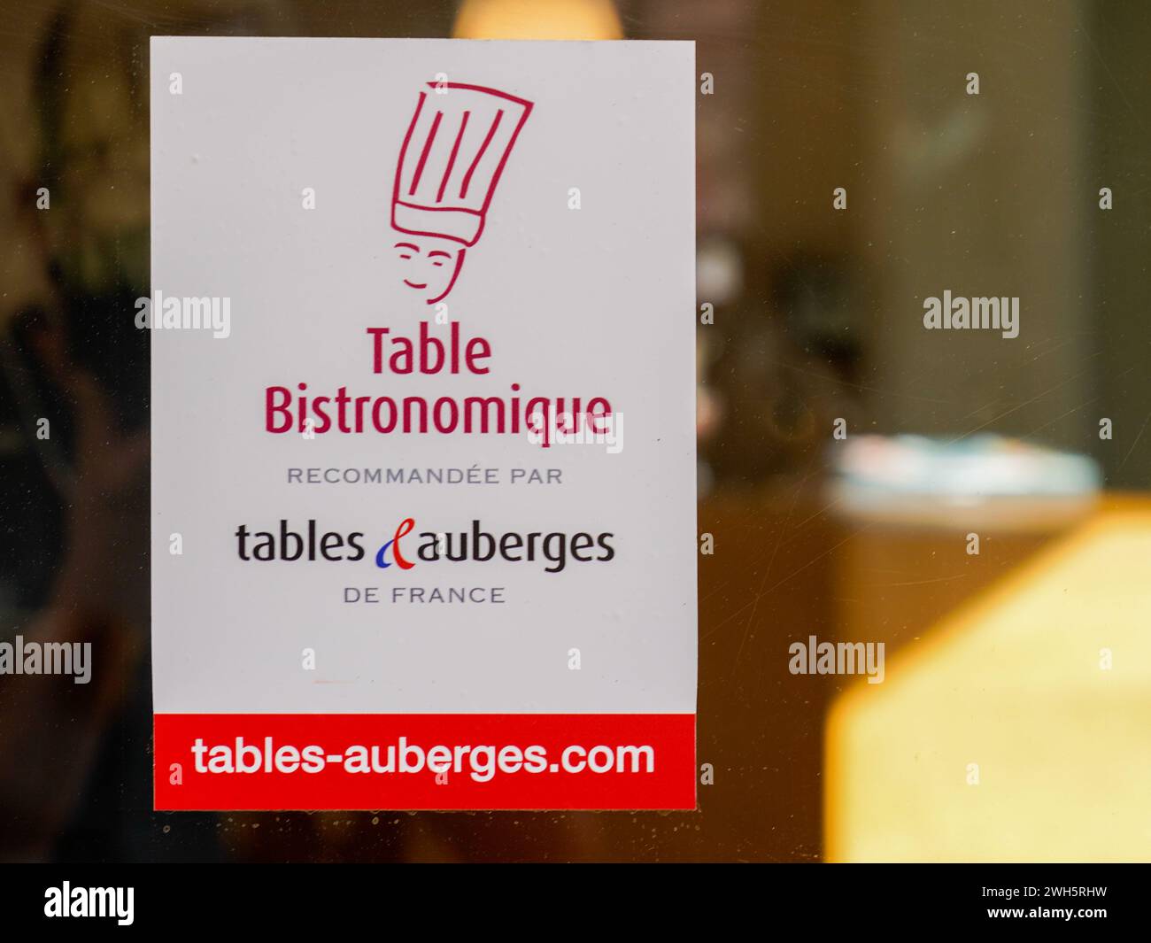 Bordeaux , France - 02 07 2024 : table bistronomique tables et auberges ...