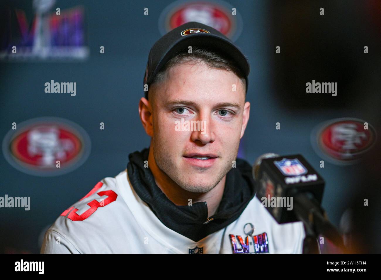 Christian mccaffrey 49ers hi-res stock photography and images - Alamy