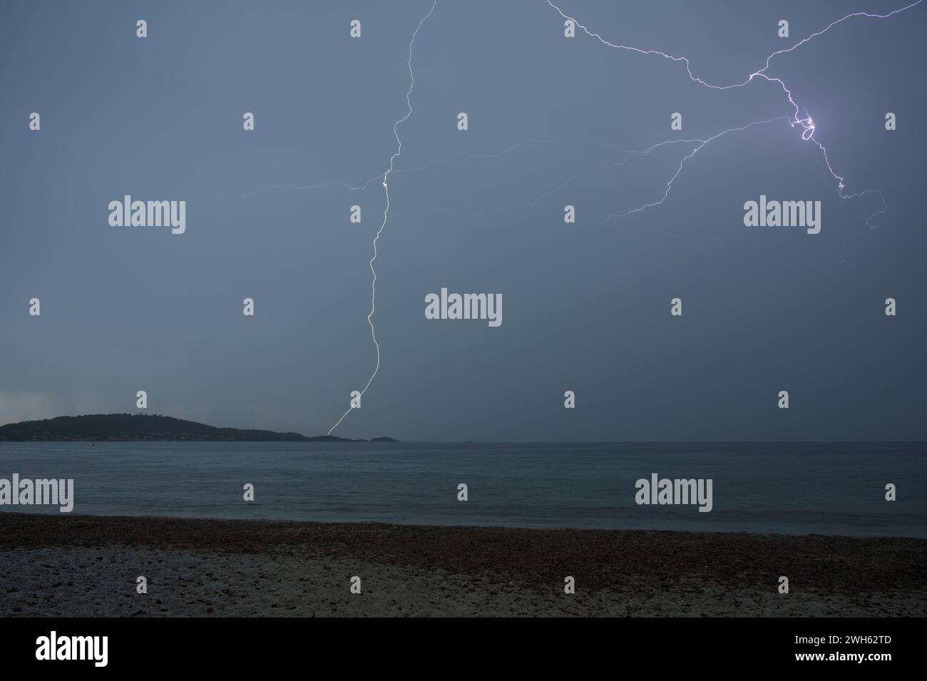 Lightning clouds france hi-res stock photography and images - Alamy