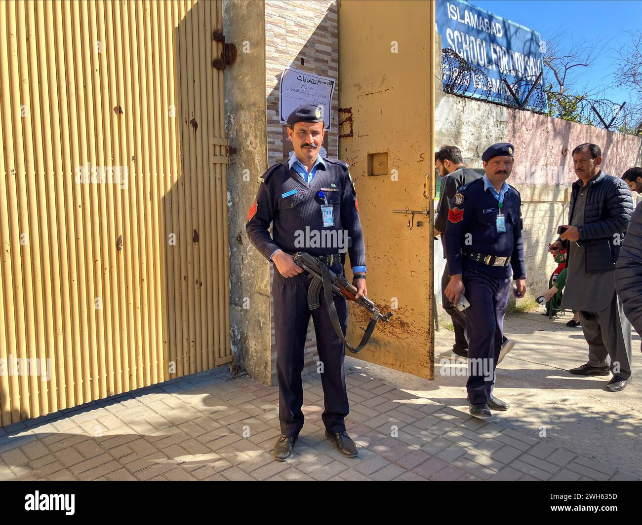 Lalee station hi-res stock photography and images - Alamy