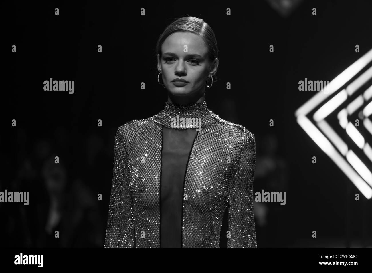 2024 fashion show Black and White Stock Photos & Images - Alamy