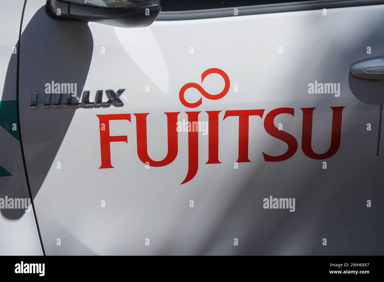 Fujitsu company logo sign Stock Photo - Alamy