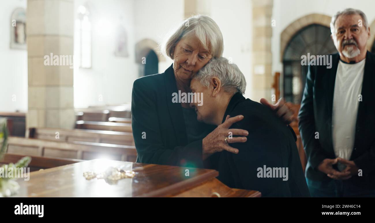 Dead woman in coffin hi-res stock photography and images - Alamy