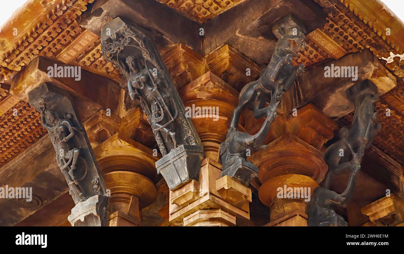 Carvings of Madanika and Yali on the Kakatiya Rudreshwara Temple ...