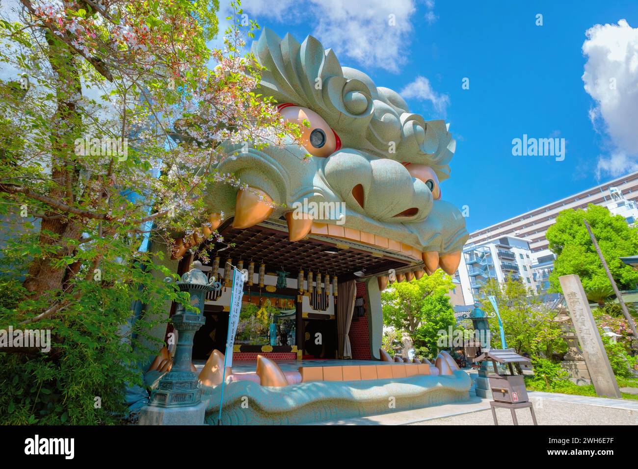 Namba yasaka jinja shrine hi-res stock photography and images - Alamy