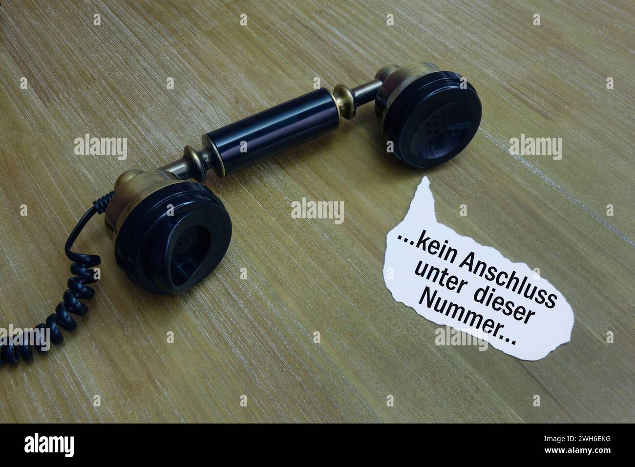 Telefonhörer und kein Anschluss unter dieser Nummer Telefonhörer und ...