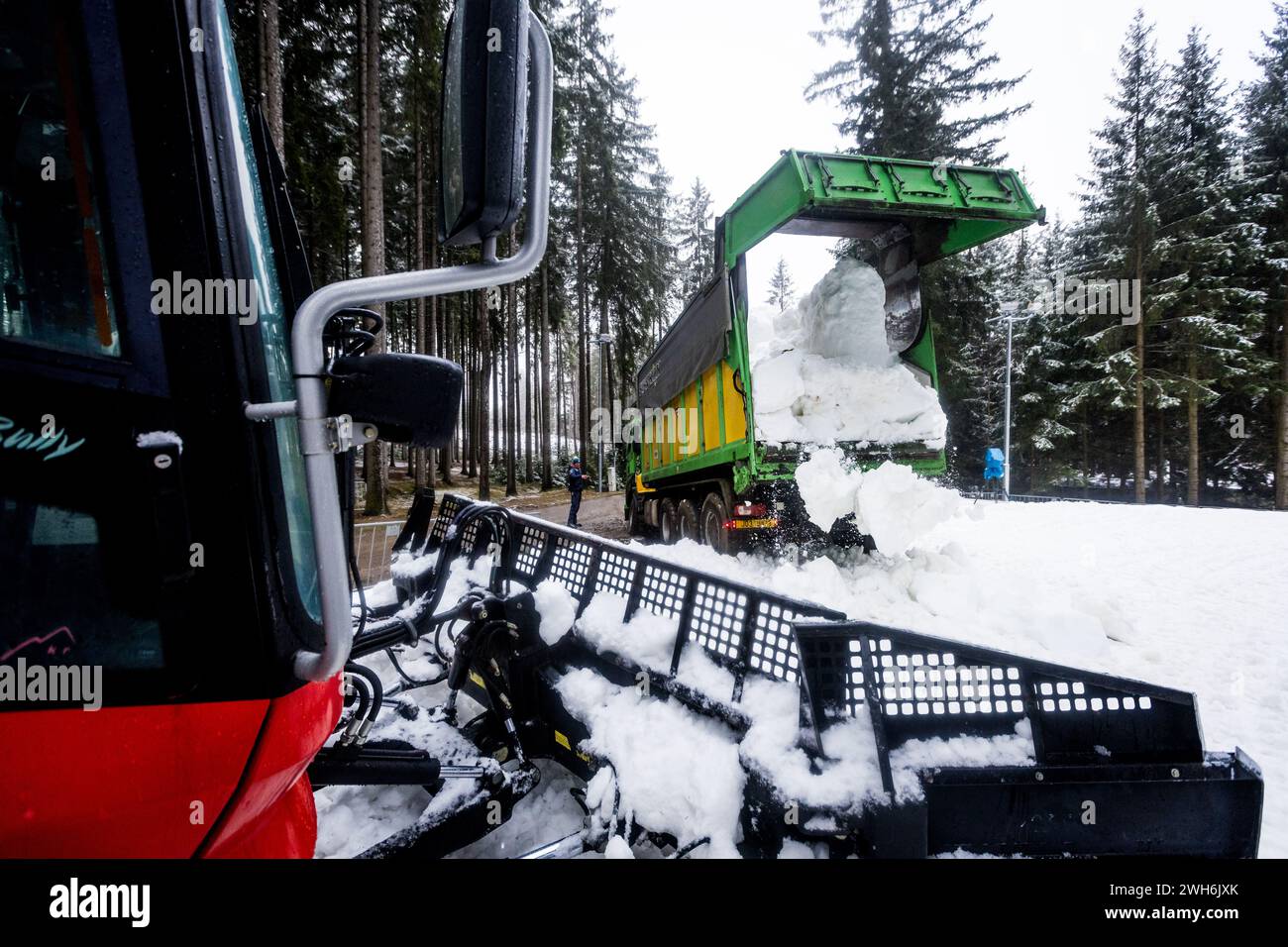 Snow piling during the free day in the programme of the Biathlon World ...