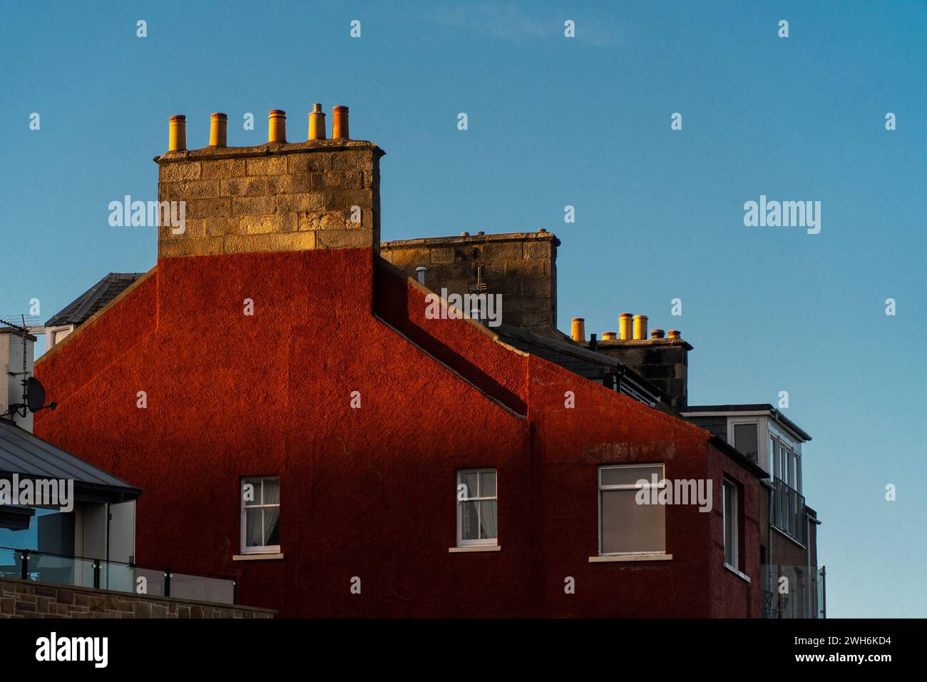 Orange building hi-res stock photography and images - Alamy